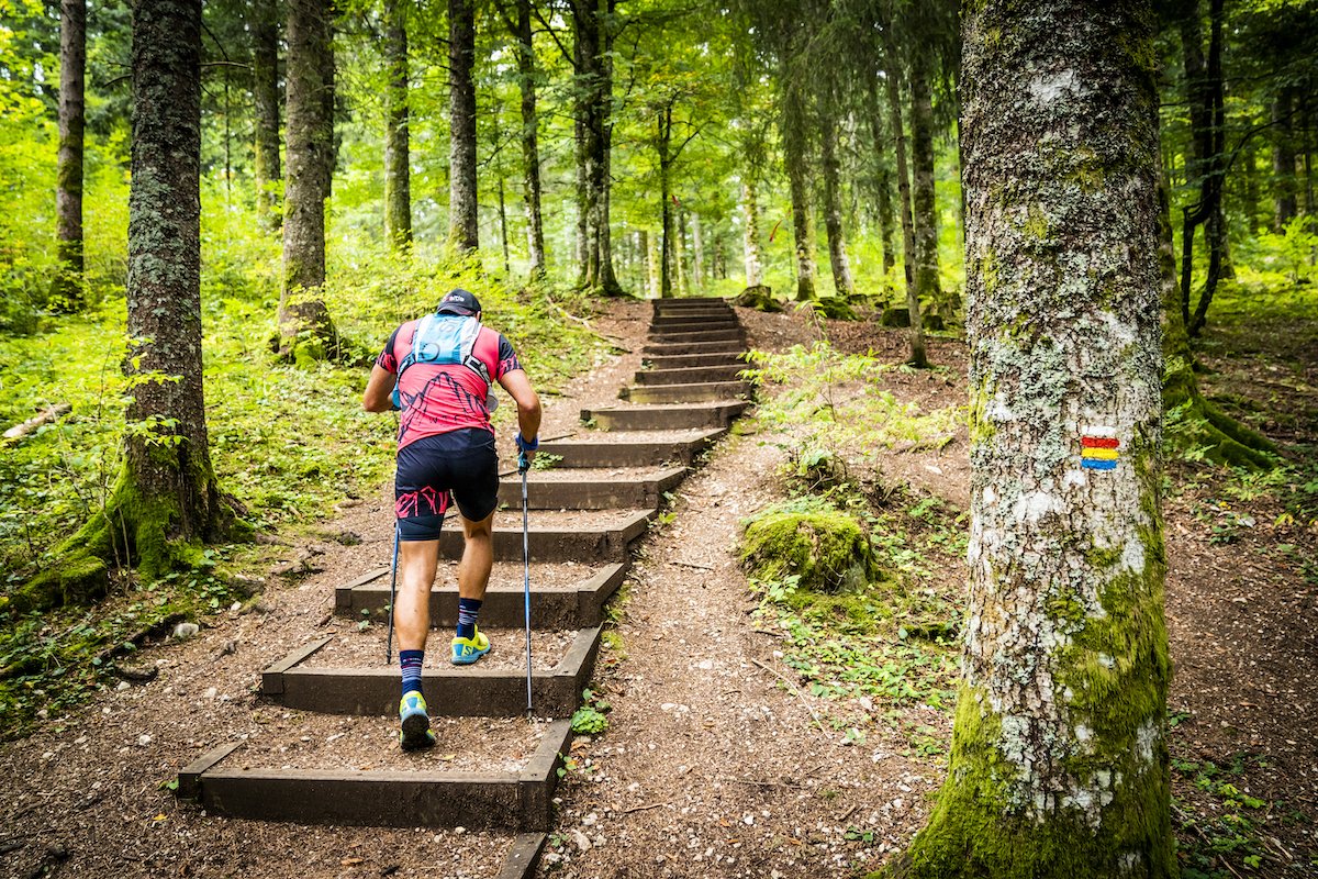 Bâtons de trail : êtes-vous sûr de bien les utiliser ? - Esprit Trail